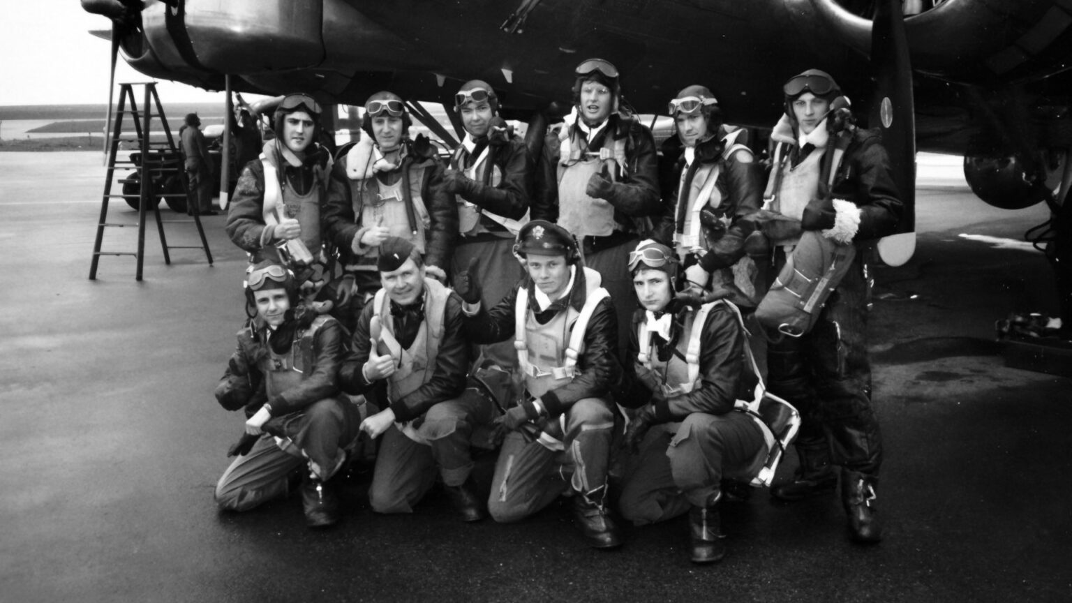 U.S. Military Patches and Insignias of World War II - Warfare History ...