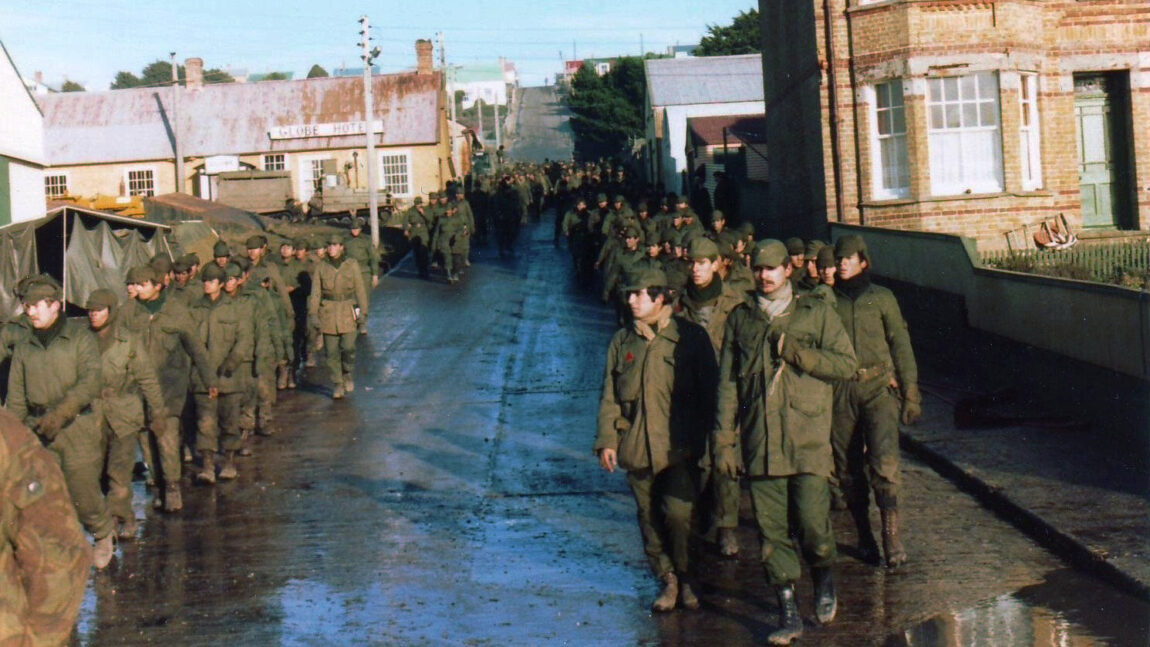 David Bushnell’s Turtle: The World's First Submarine - Warfare History ...