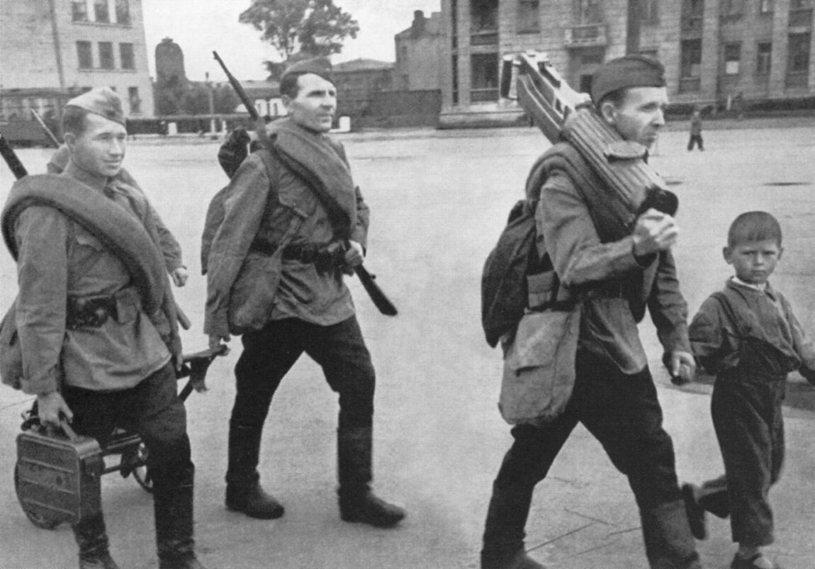 The City That Would Not Die: Siege of Leningrad - Warfare History Network