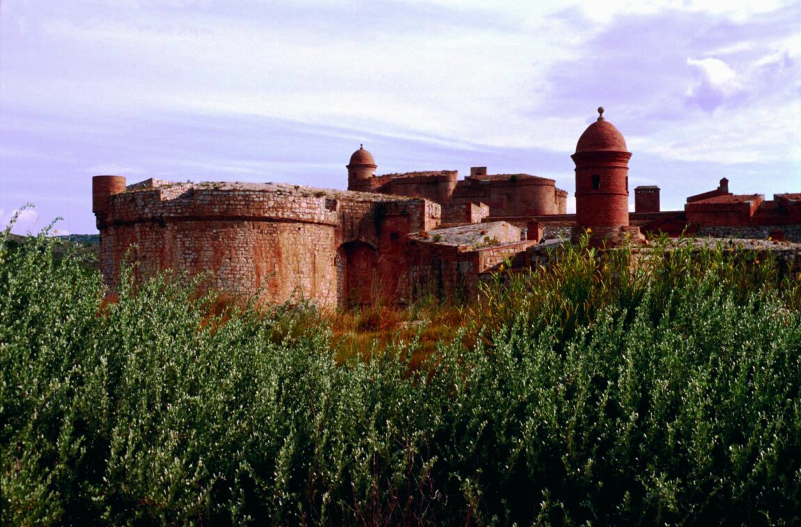 David Bushnell’s Turtle: The World's First Submarine - Warfare History ...