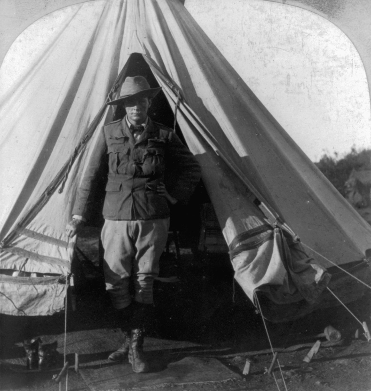 The Pen & the Sword: A Brief History of War Correspondents - Warfare ...