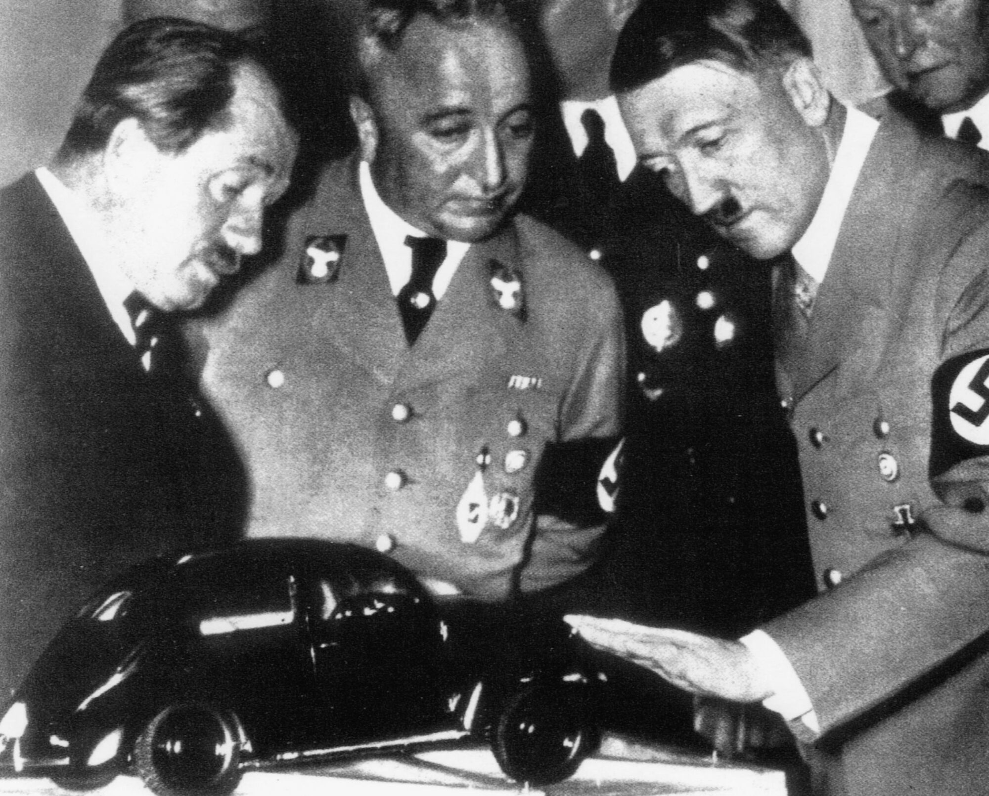 Apparently fake Porsche badges on cars is a thing. Who knew? > General ...