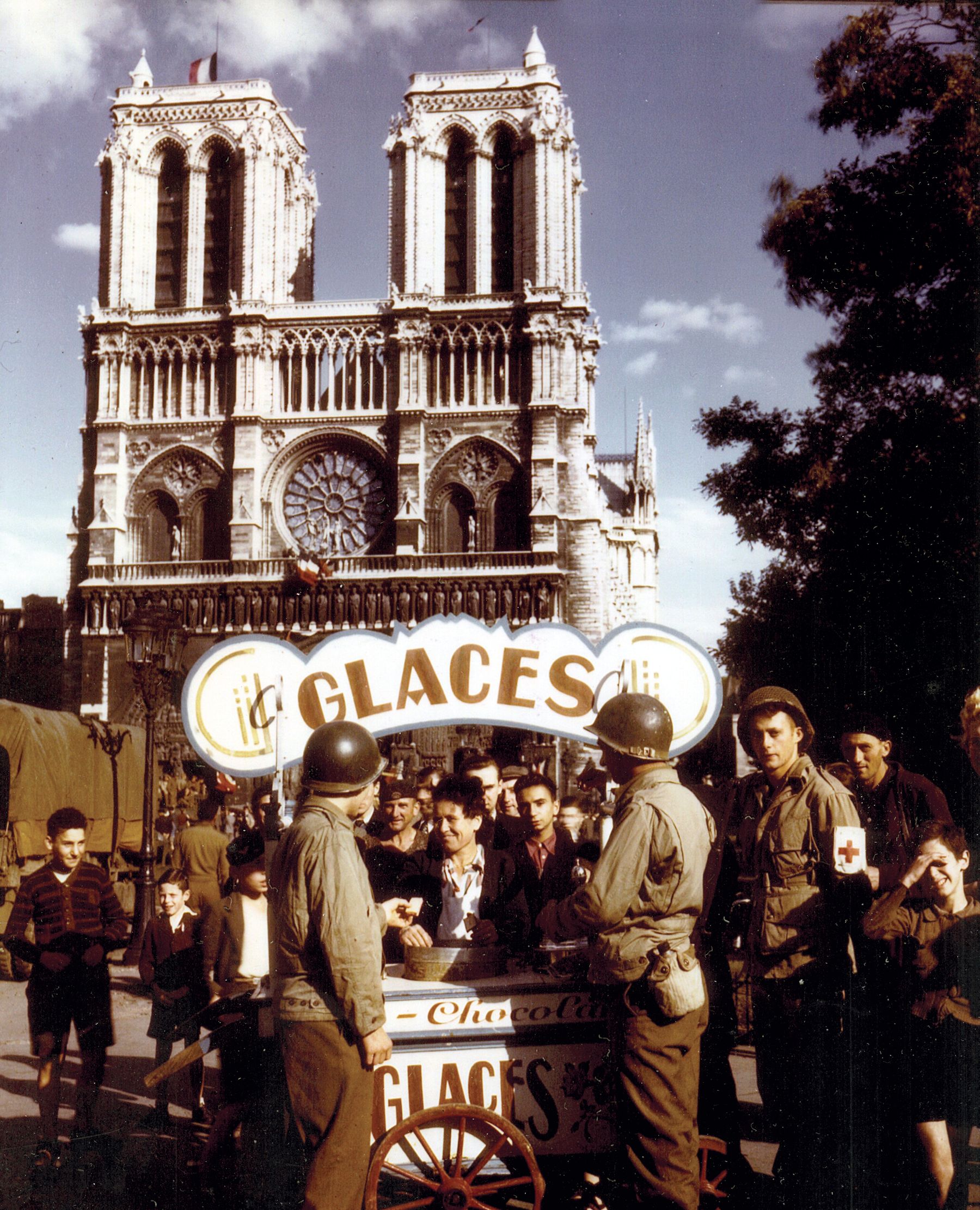 Americans in Paris - Warfare History Network