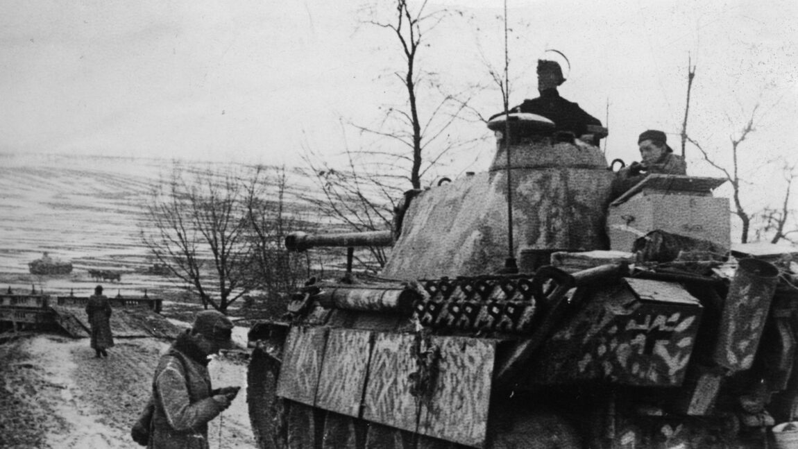 Ordnance: The British PIAT (Projector Infantry Anti-Tank) Gun - Warfare ...