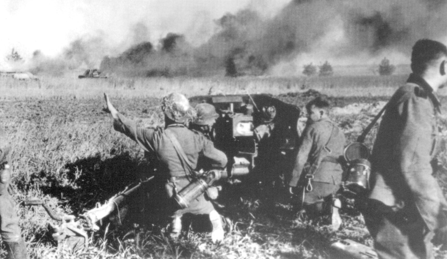 The Thompson Submachine Gun - Warfare History Network