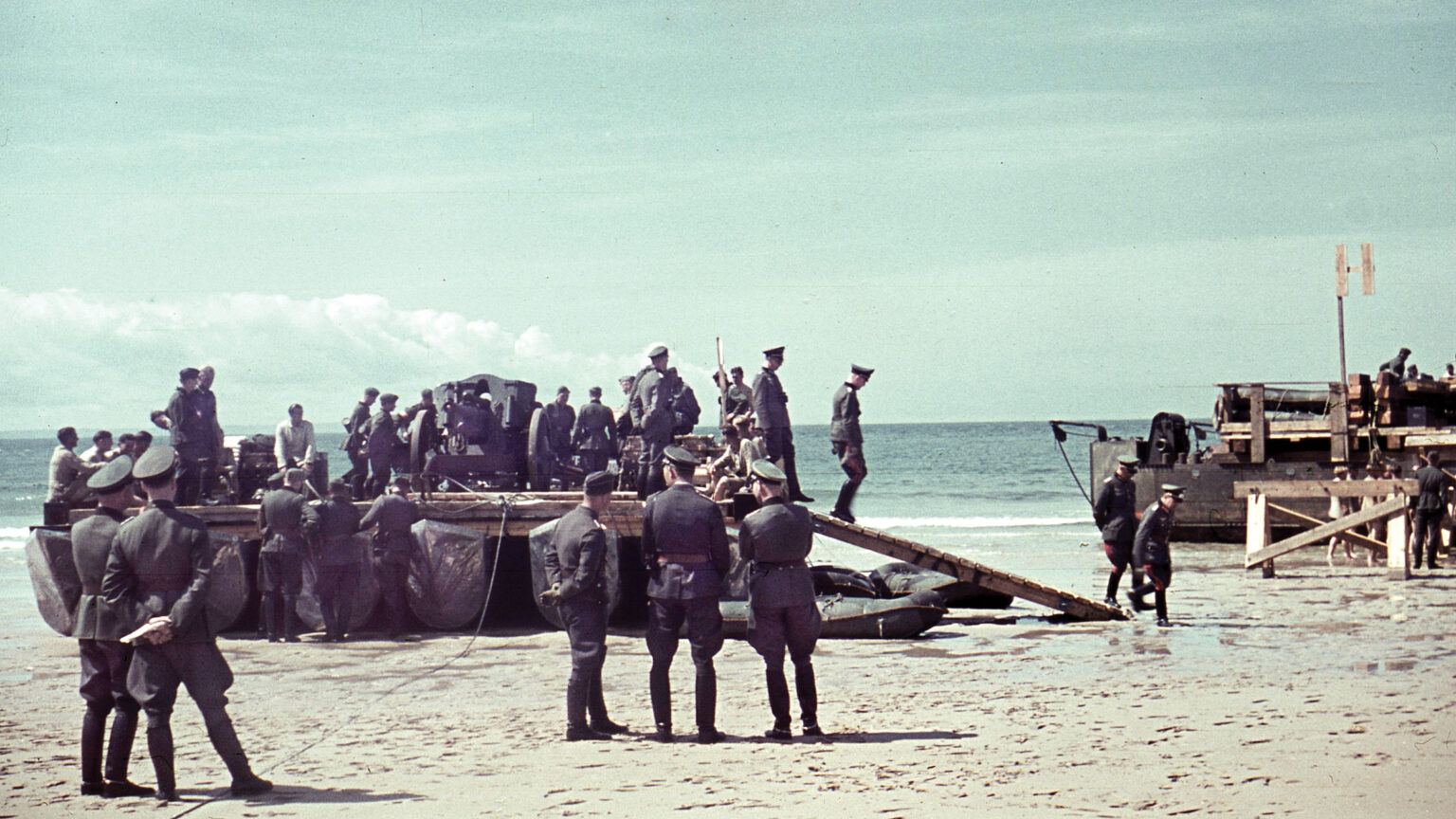 The USO Turns 75: American soldiers’ “Home Away From Home” - Warfare ...