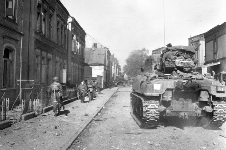 The Western Allied Invasion of Germany: The Final Offensive