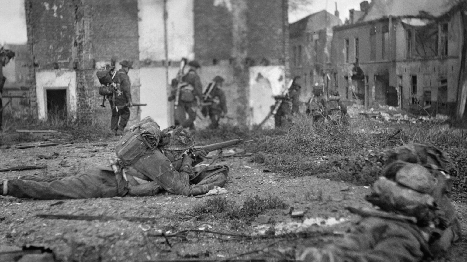 Two Typhoons Crippled Bull Halsey's Task Force 38 - Warfare History Network