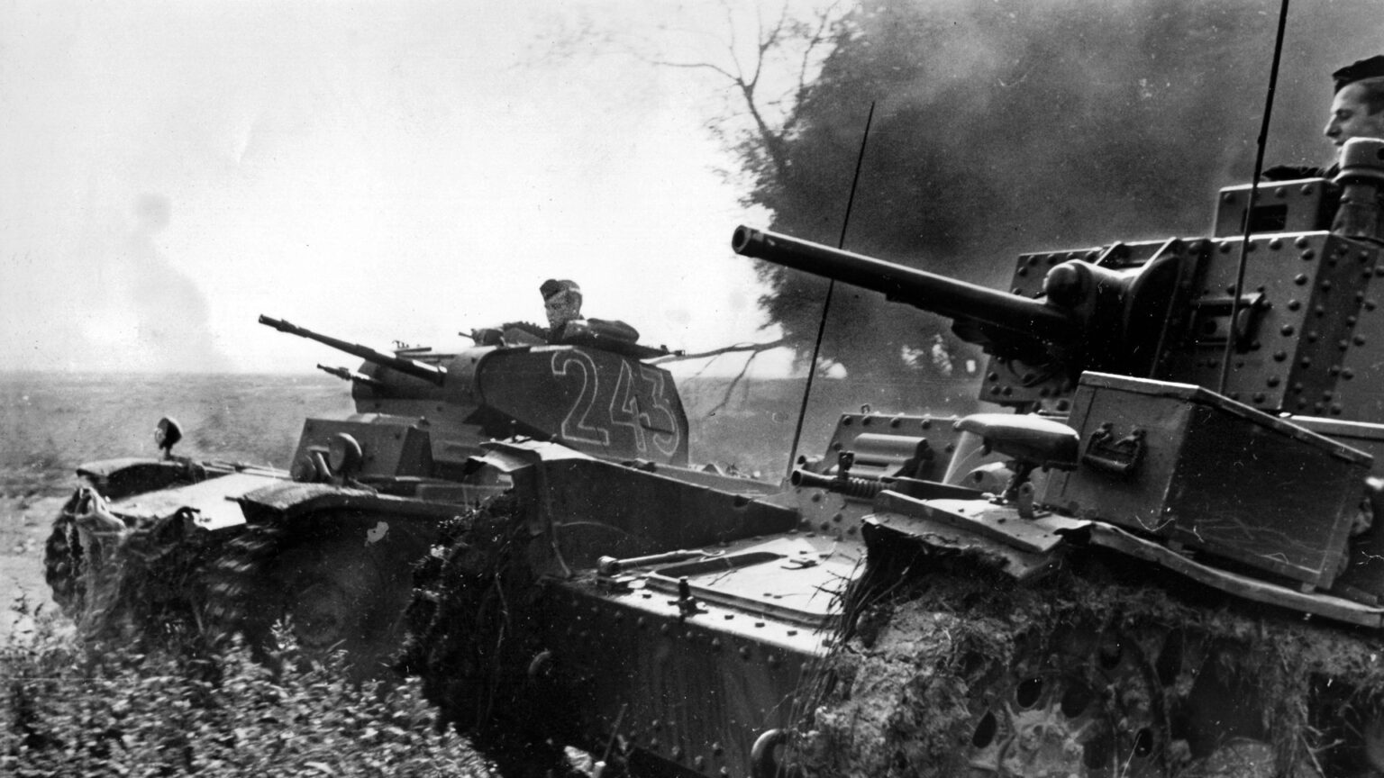 The Marine Corps' Ka-Bar Fighting Knife - Warfare History Network