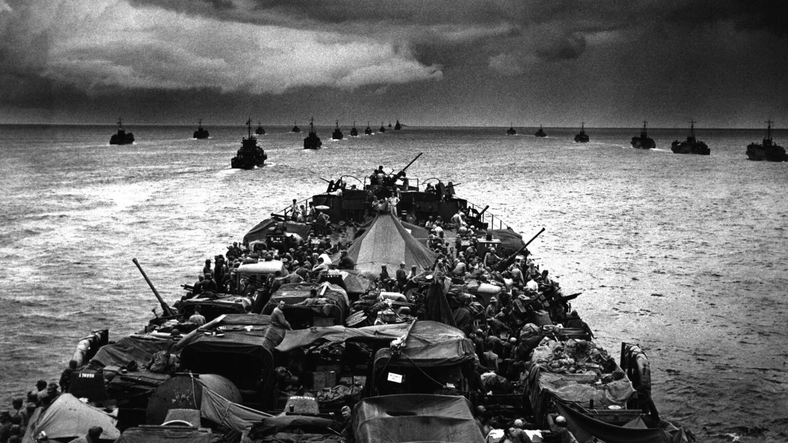 Combat Photographers: Shooting the War - Warfare History Network