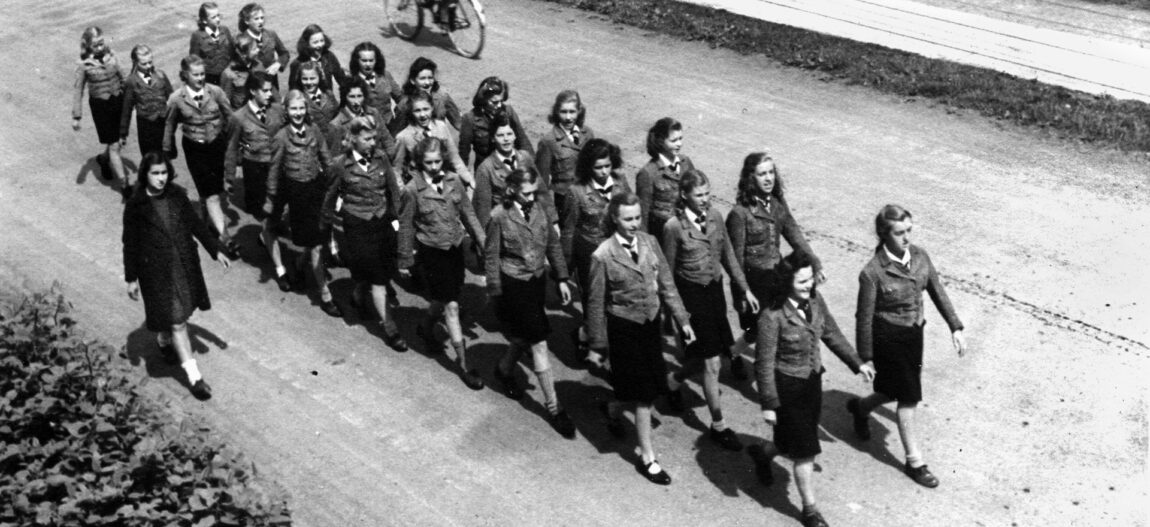 German Merchant Raider Kormoran & HMAS Sydney's Deadly Duel - Warfare ...