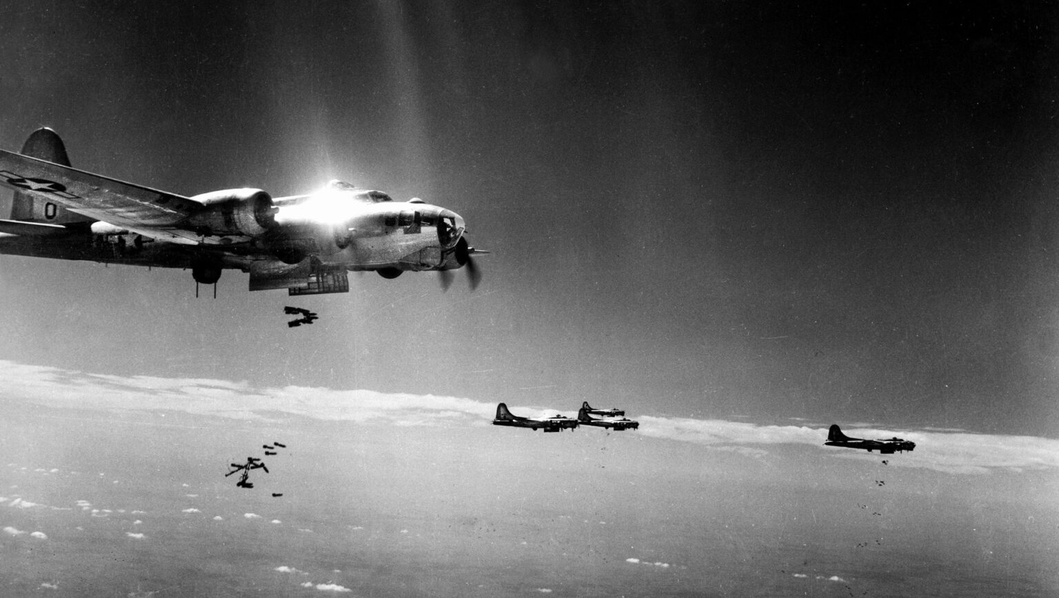 The B-25 Empire State Building Crash: Tragedy on 34th Street - Warfare ...