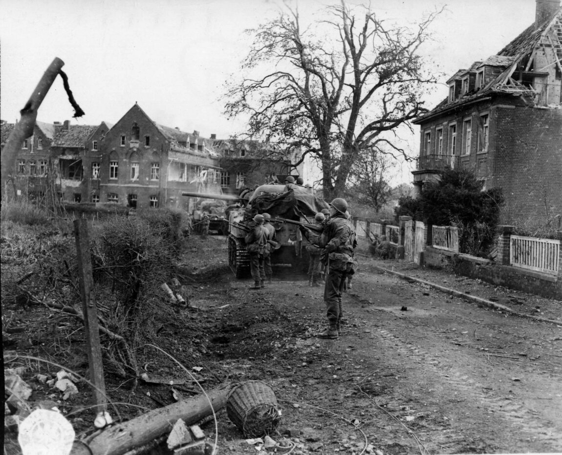 June 2010 Archives - Warfare History Network