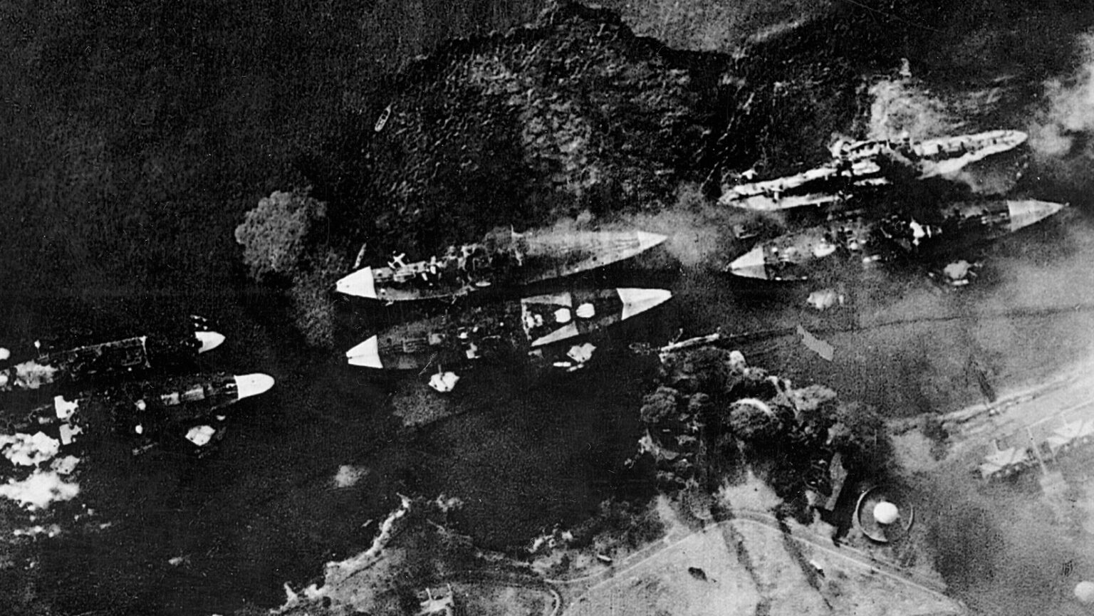 Medal of Honor Recipient: Henry "Red" Erwin - Warfare History Network