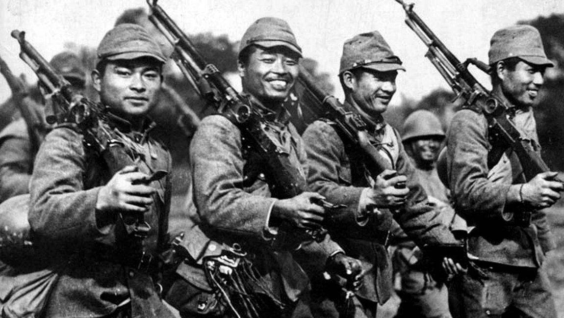 Combat Photographers: Shooting the War - Warfare History Network