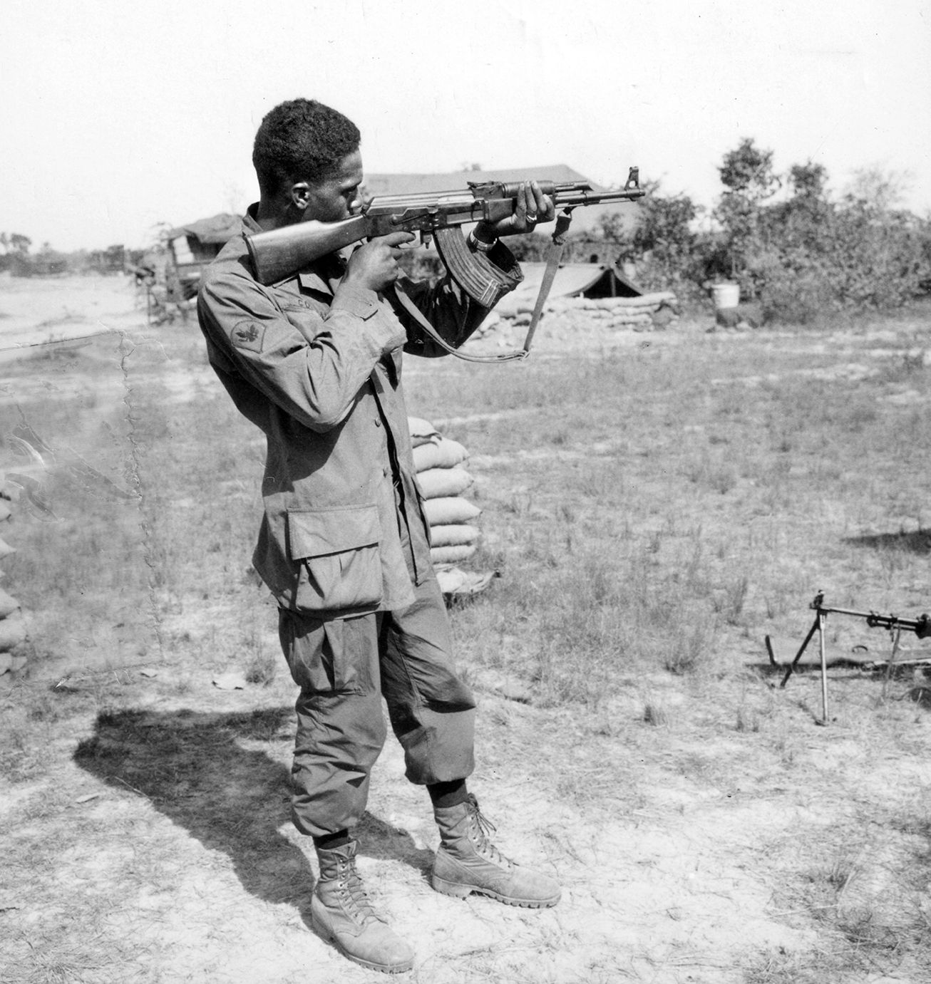 The M-16's Troubled Debut - Warfare History Network